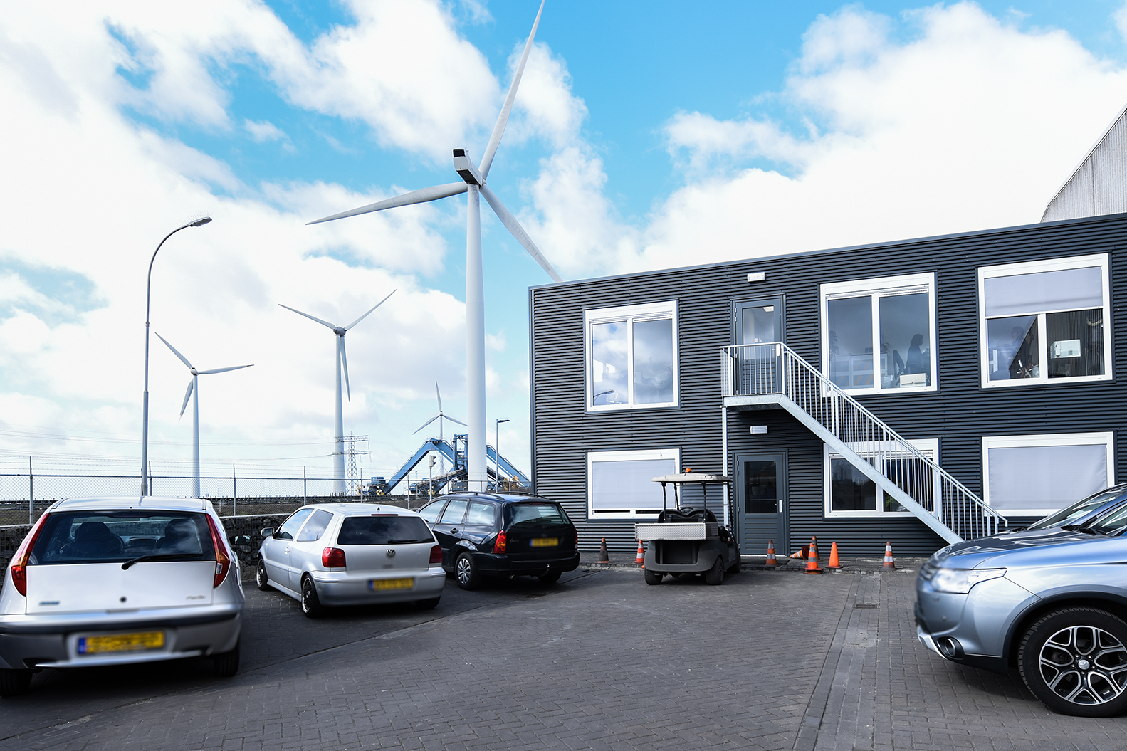 Access World - Primakabin